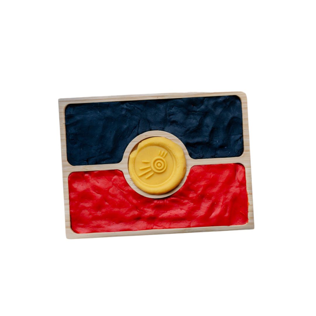 Aboriginal Flag Bamboo Sensory Tray – Ochre Dough